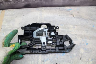 Кронштейн ручки двери задней левый для BMW 5 F10 2009-2017