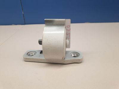 Петля двери передней правой нижняя для Mercedes C-klasse W205 2014-