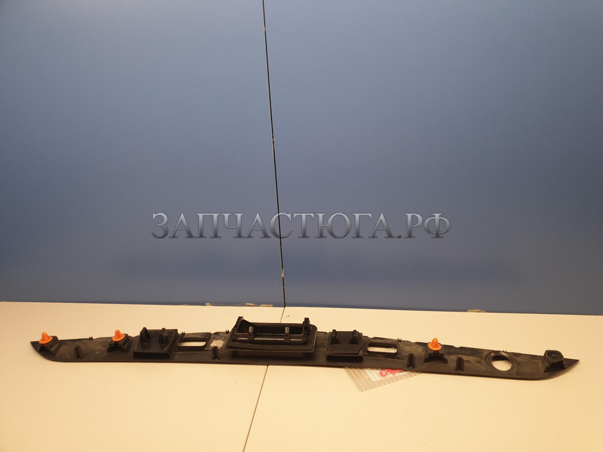 Купить накладка крышки багажника Mercedes E-klasse W212 2009-2016